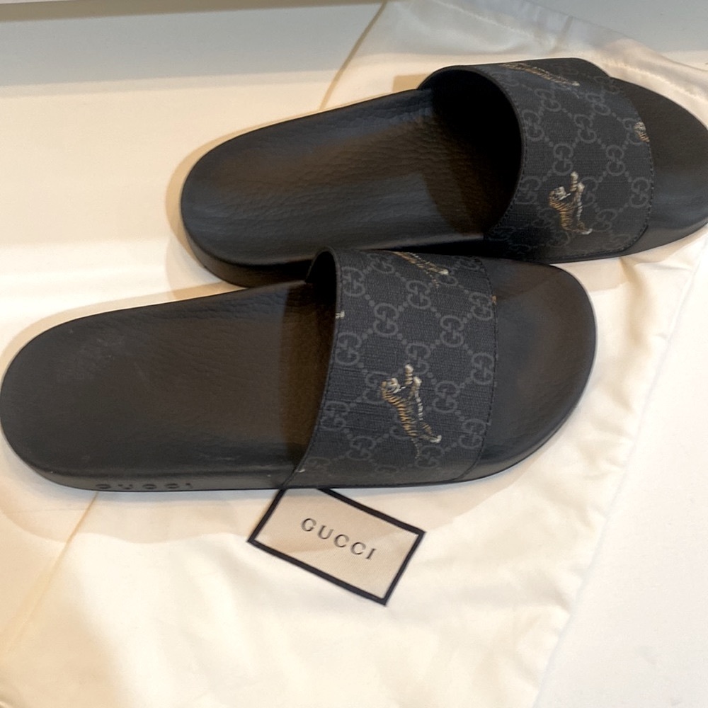 Gucci Gg Black Tiger Supreme Monogram Slide Sandals S… - Gem